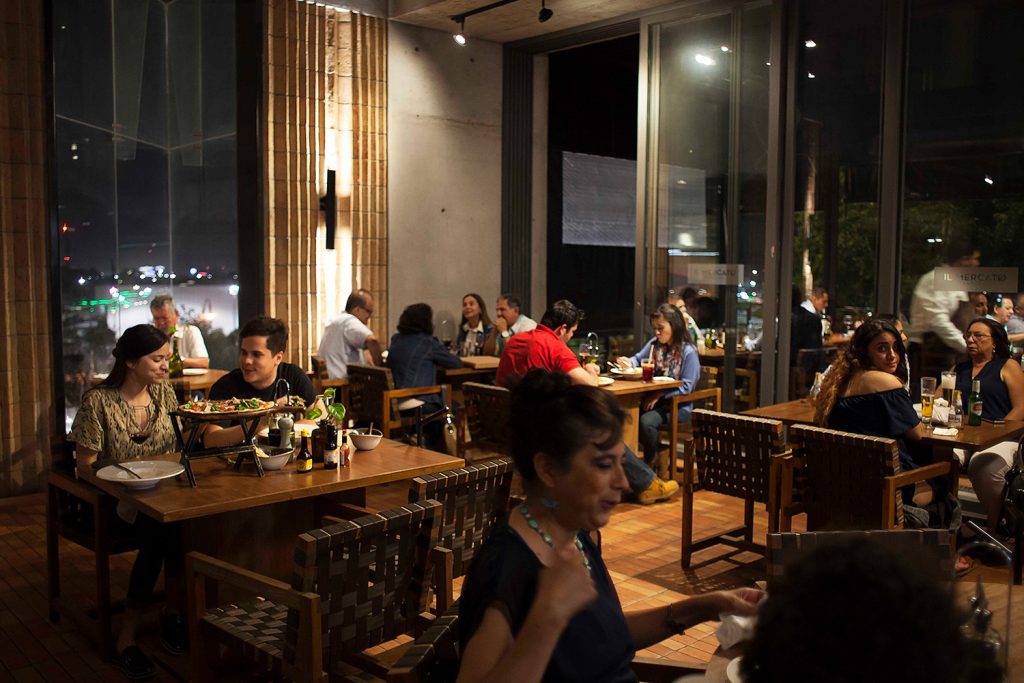 Terraza Romana Restaurante Italiano en Saltillo - Il Mercato